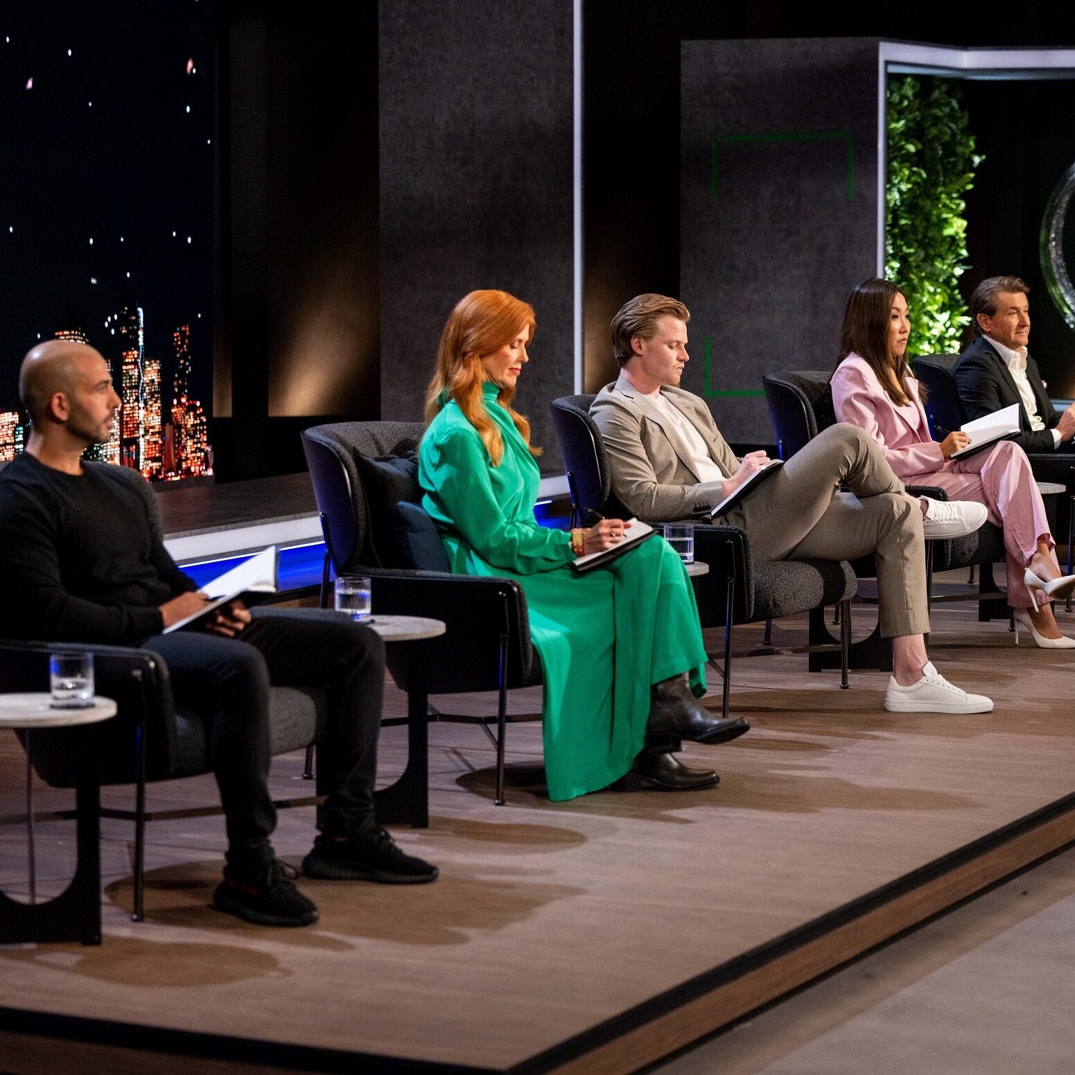 New Sharks Spend Big On New Aussie Inventions. - Paramount Australia ...